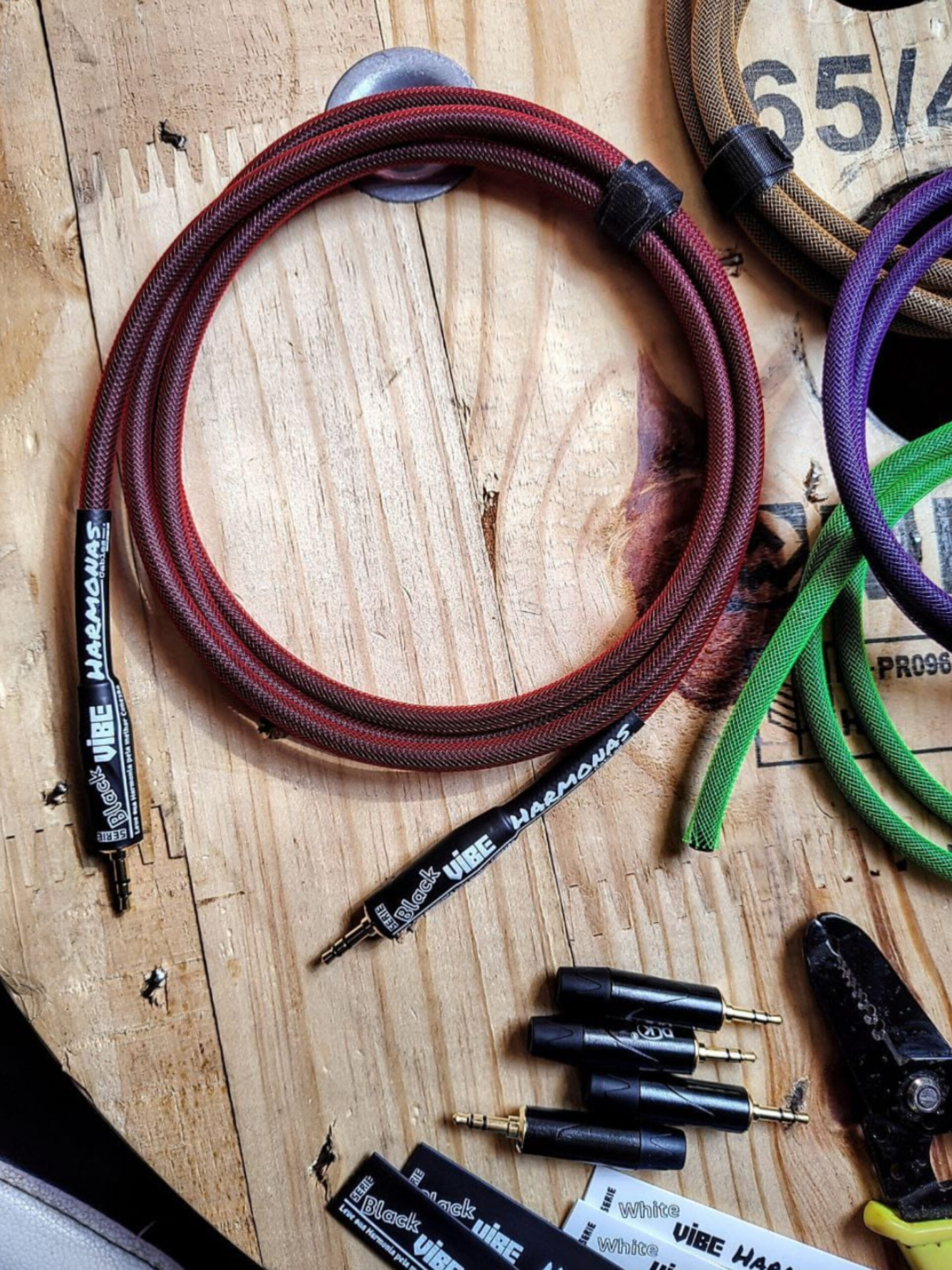 Cabo Aux P2 X P2 Gold Premium - 2x0,30mm² - harmonascables.com.br